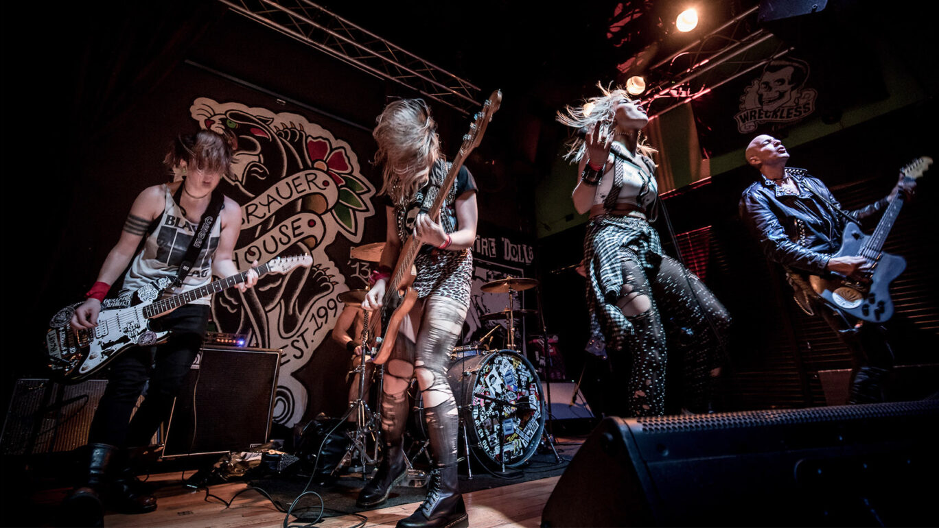 The Riot Fest Interview: Isis Queen from Barb Wire Dolls - Riot Fest