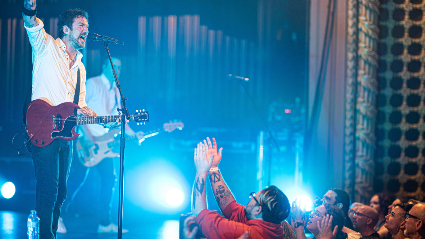 Riot Fest Artist Spotlight: Frank Turner and The Sleeping Souls - Riot Fest